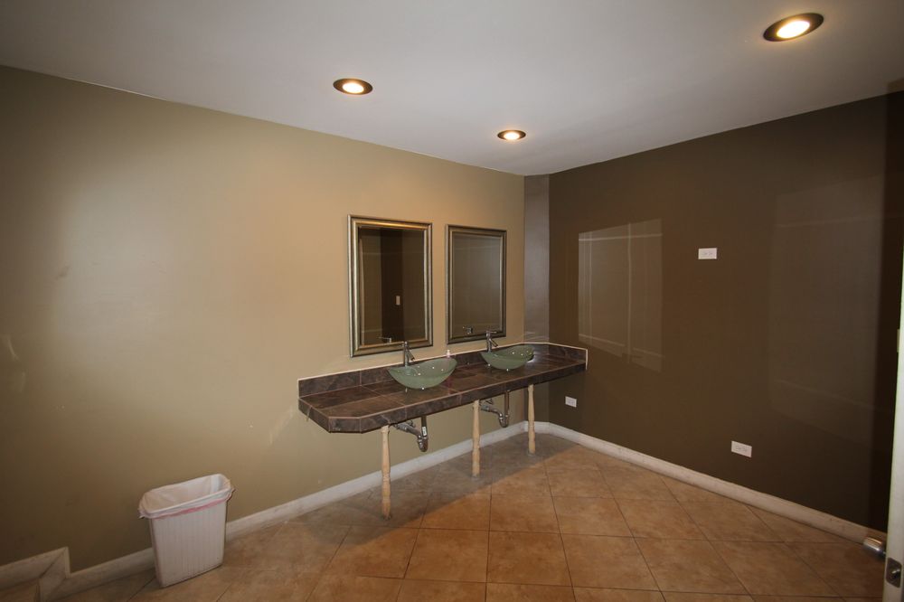 ARMITAGE HALL - Updated December 2024 - 15 Photos - 3636 W Armitage Ave ...