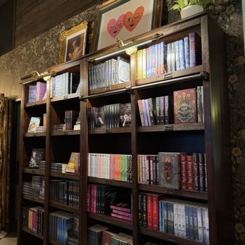 THE BOOKISH SHOP - Updated July 2025 - 108 Photos & 43 Reviews - 60 W ...