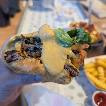 SHAKE SHACK SALT RIVER - Updated January 2026 - 37 Photos & 40 Reviews ...