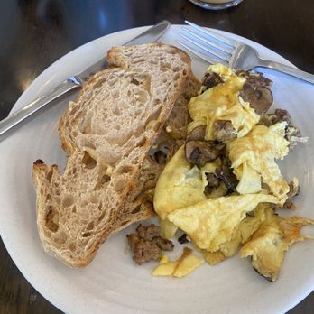 GOODONYA ORGANIC EATERY - Updated April 2025 - 556 Photos & 798 Reviews ...