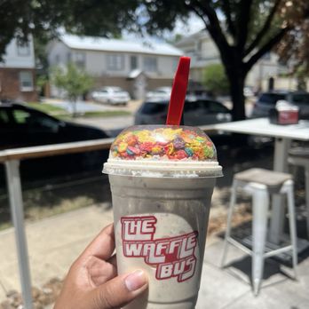 THE WAFFLE BUS - Updated June 2025 - 320 Photos & 215 Reviews - 1540 W ...