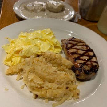 THE MACHINE SHED - APPLETON - Updated October 2024 - 152 Photos & 168 ...