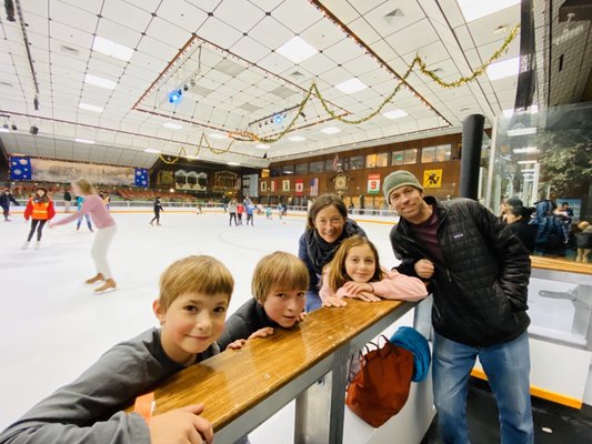 SNOOPY’S HOME ICE - REDWOOD EMPIRE ICE ARENA - 176 Photos & 116 Reviews ...