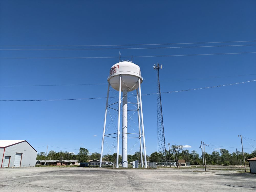 MEMORIAL PARK - Updated March 2025 - 13 SW Treece Ave, Baxter Springs ...