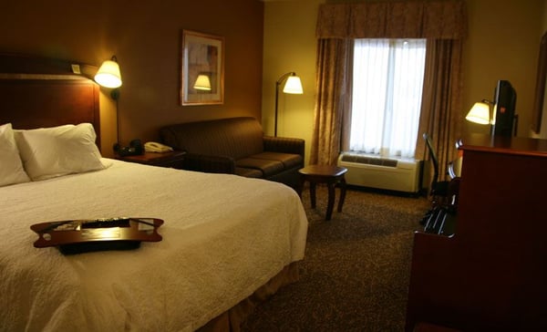 HAMPTON INN ONEONTA - Updated October 2025 - 136 Photos & 67 Reviews ...