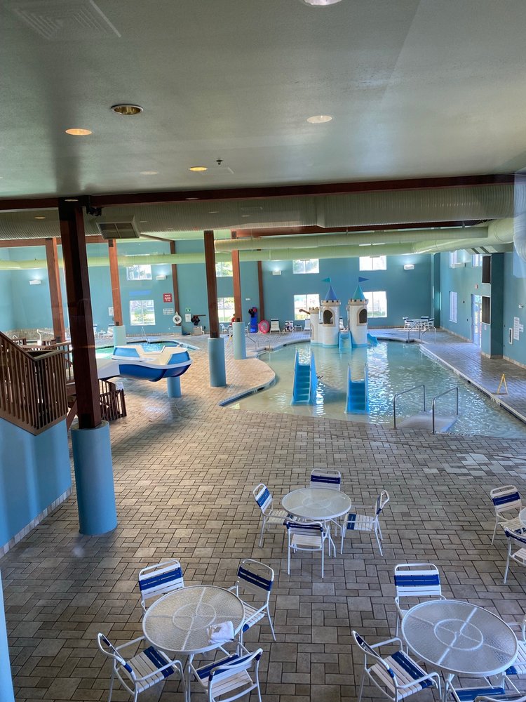 HOLIDAY INN EXPRESS WISCONSIN DELLS - Updated July 2025 - 36 Photos ...