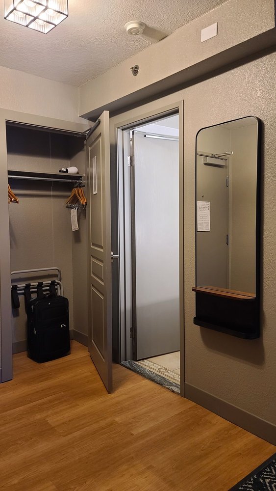 FOUR POINTS BY SHERATON TUCSON AIRPORT - 70 Photos - 7060 S Tucson Blvd ...