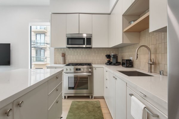 TEN310 - Updated October 2025 - 70 Photos - 10310 Santa Monica Blvd ...