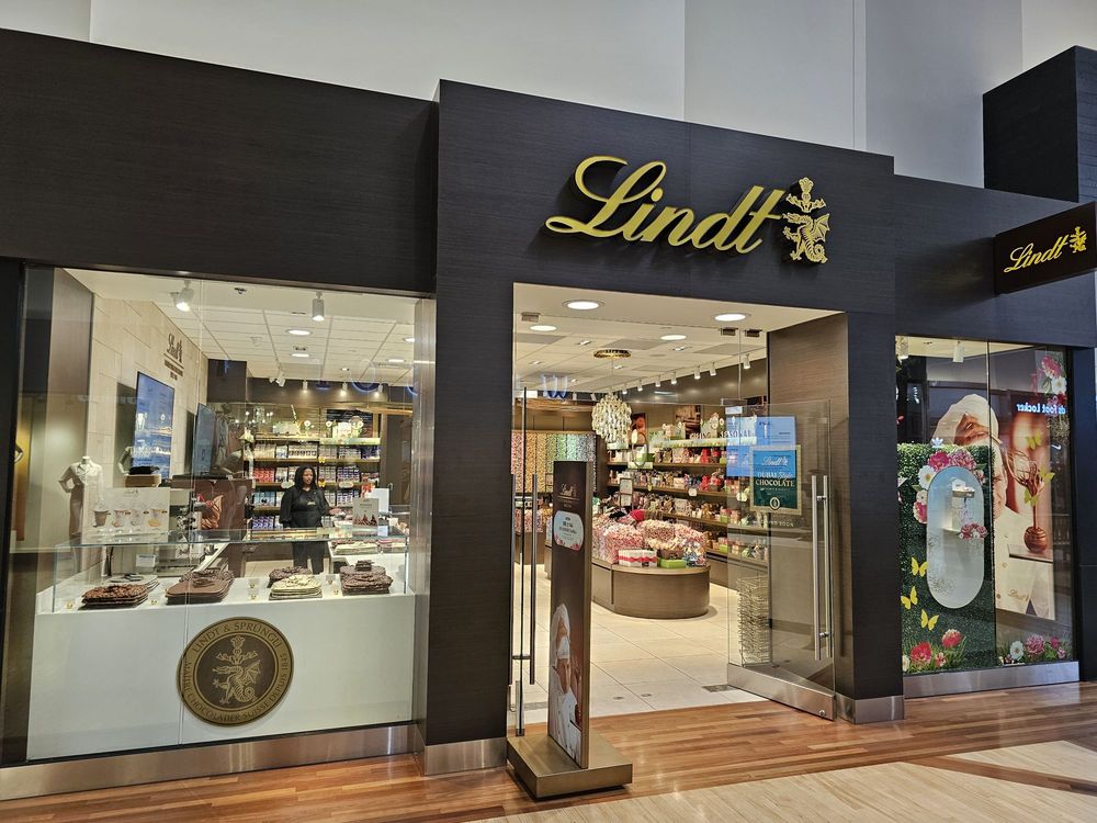 LINDT CHOCOLATE SHOP - Updated September 2025 - 7000 Arundel Mills Cir ...