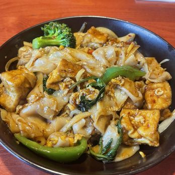 OCHA THAI KITCHEN & BAR - Updated August 2024 - 1281 Photos & 685 ...