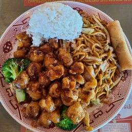 HINGS CHINESE CUISINE - 412 Photos & 197 Reviews - 2933 W Capitol Ave ...