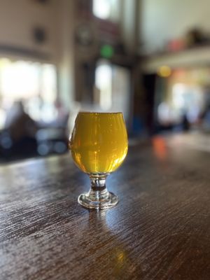 PEAKS AND PINTS - Updated March 2026 - 283 Photos & 253 Reviews - 3816 ...
