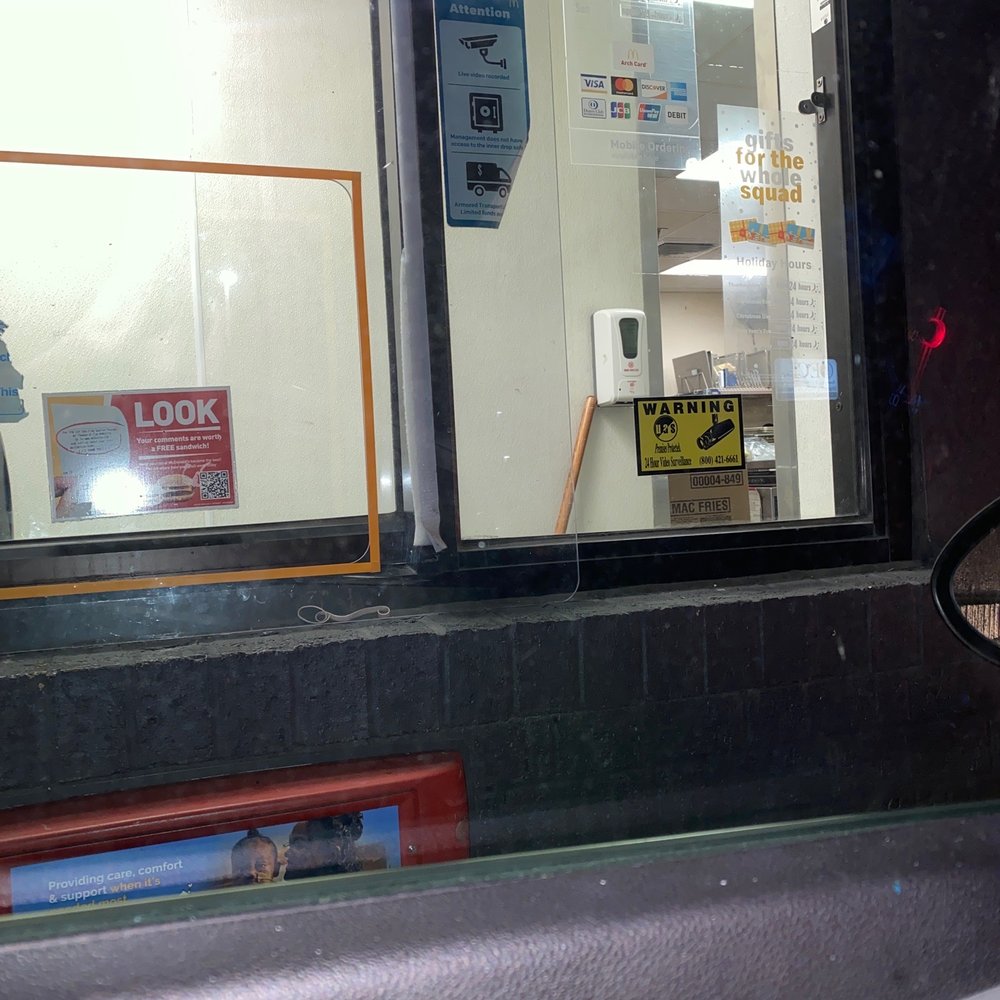 Mcdonalds Drive Thru Window Empty