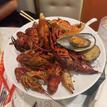 GOLDEN APPLE BUFFET - Updated January 2025 - 82 Photos & 49 Reviews (4. ...