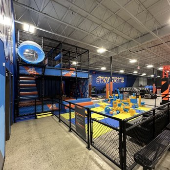 SKY ZONE TRAMPOLINE PARK - Updated December 2025 - 77 Photos & 28 Reviews - 2990 NE Hogan Dr ...