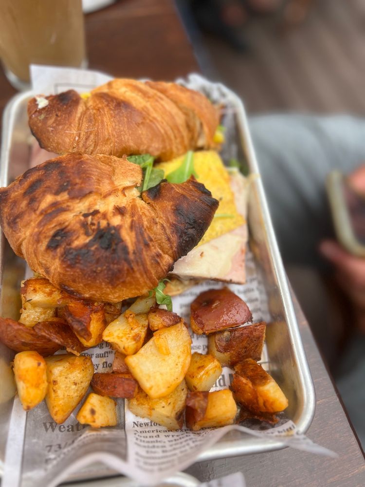 THE DEWEY POST - Updated August 2024 - 93 Photos & 60 Reviews - 1205 ...