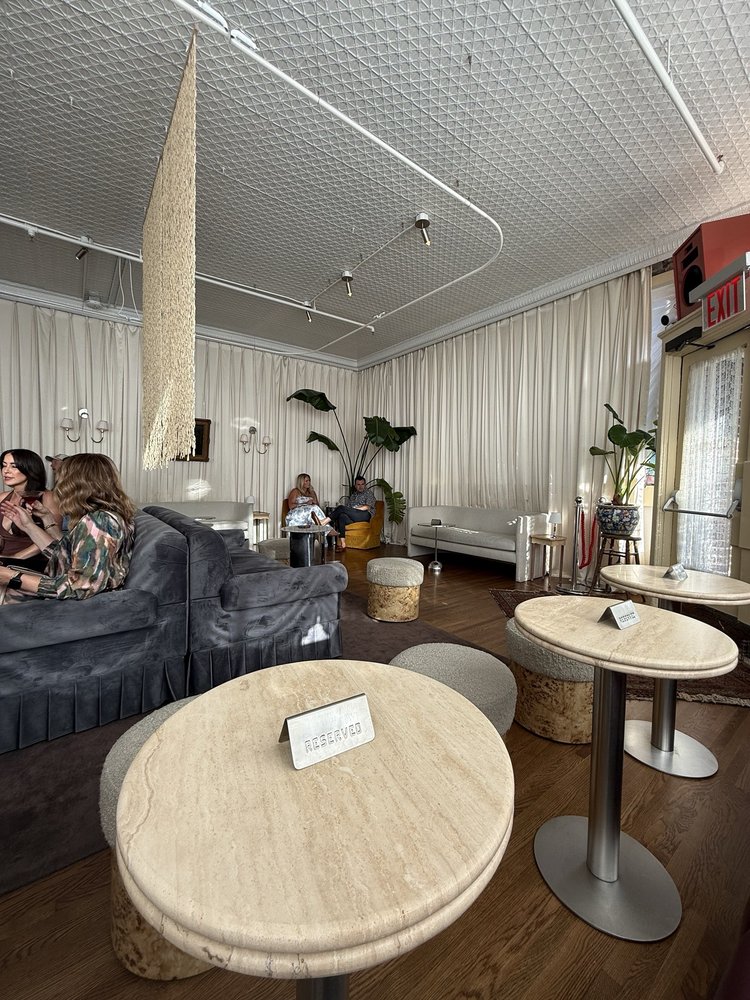 LE LOUNGE - Updated January 2026 - 32 Photos - 130 W 18th St, Kansas ...
