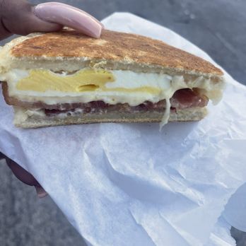 SANGUICH - Updated April 2025 - 200 Photos & 70 Reviews - 111 Palermo ...