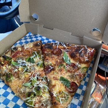 CORNER SLICE - Updated June 2024 - 76 Photos & 63 Reviews - 2852 Kitty ...