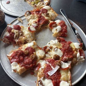VIA 313 PIZZA - Updated March 2025 - 319 Photos & 253 Reviews - 7010 ...