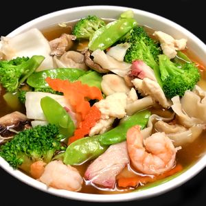 PAK INN CHINESE RESTAURANT - Updated December 2024 - 81022 CA-111 ...