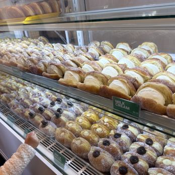 GREEDY DONUTS - Updated December 2025 - 34 Photos - 106-6008 Macleod ...