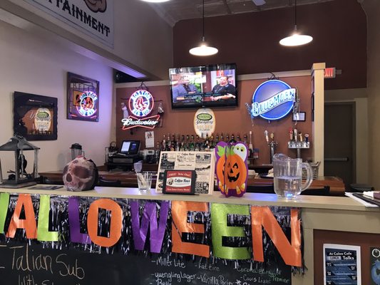 MONUMENT PIZZA PUB - 23 Photos & 31 Reviews - 60 N Public Sq, Angola ...