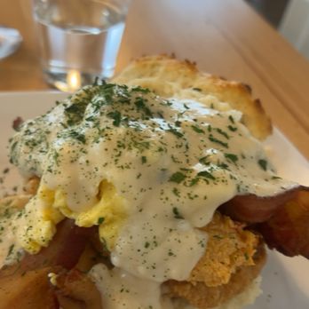 ATOMIC BISCUIT - Updated March 2025 - 44 Photos & 30 Reviews - 401 E ...