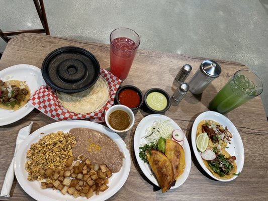 TRES BETOS TAQUERIA - Updated September 2025 - 218 Photos & 174 Reviews ...