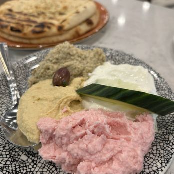 MEZES - Updated May 2025 - 386 Photos & 289 Reviews - 456 Danforth ...