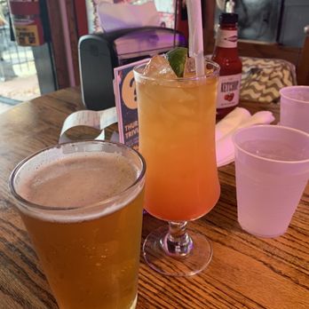 THE HOWLIN BIRD - Updated March 2025 - 197 Photos & 117 Reviews - 123 S ...