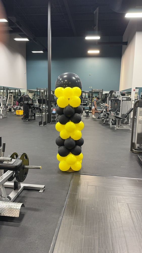 GOLD’S GYM - Updated July 2024 - 19 Photos & 19 Reviews - 1317 S ...