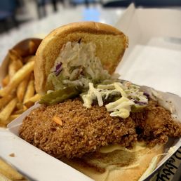 BOBBY’S BURGERS BY BOBBY FLAY - Updated July 2025 - 203 Photos & 144 ...