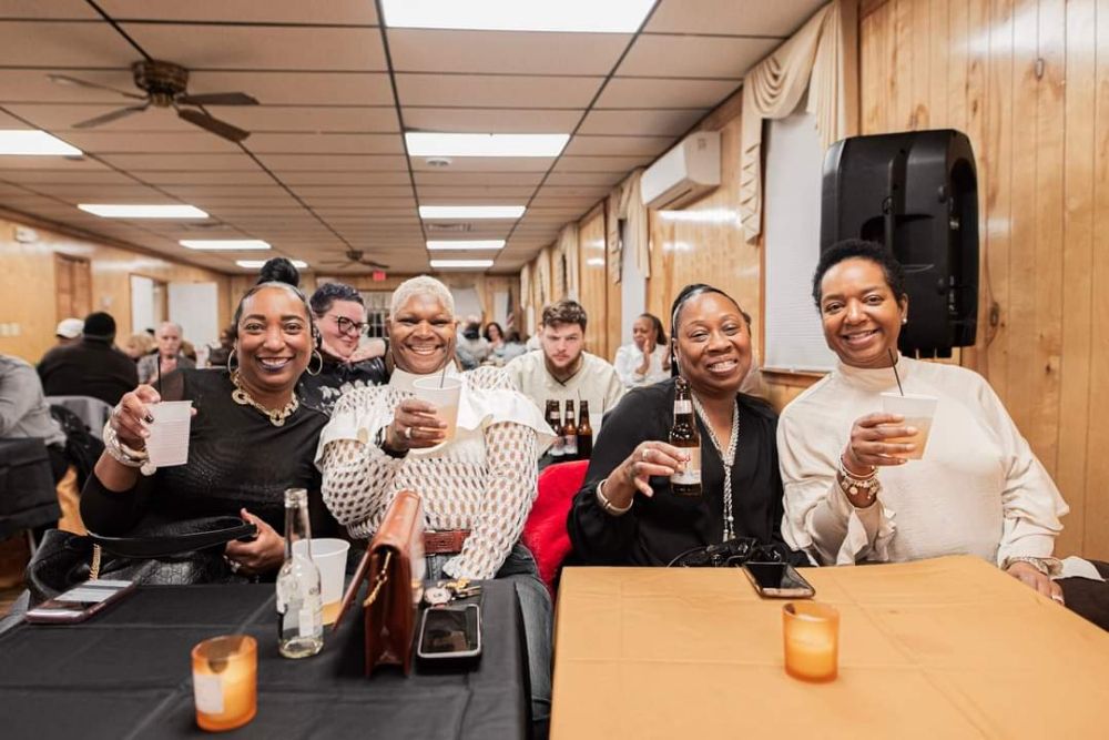 TRAV LEE ENTERTAINMENT - Updated May 2024 - 23 Photos - 120 Blackbird ...