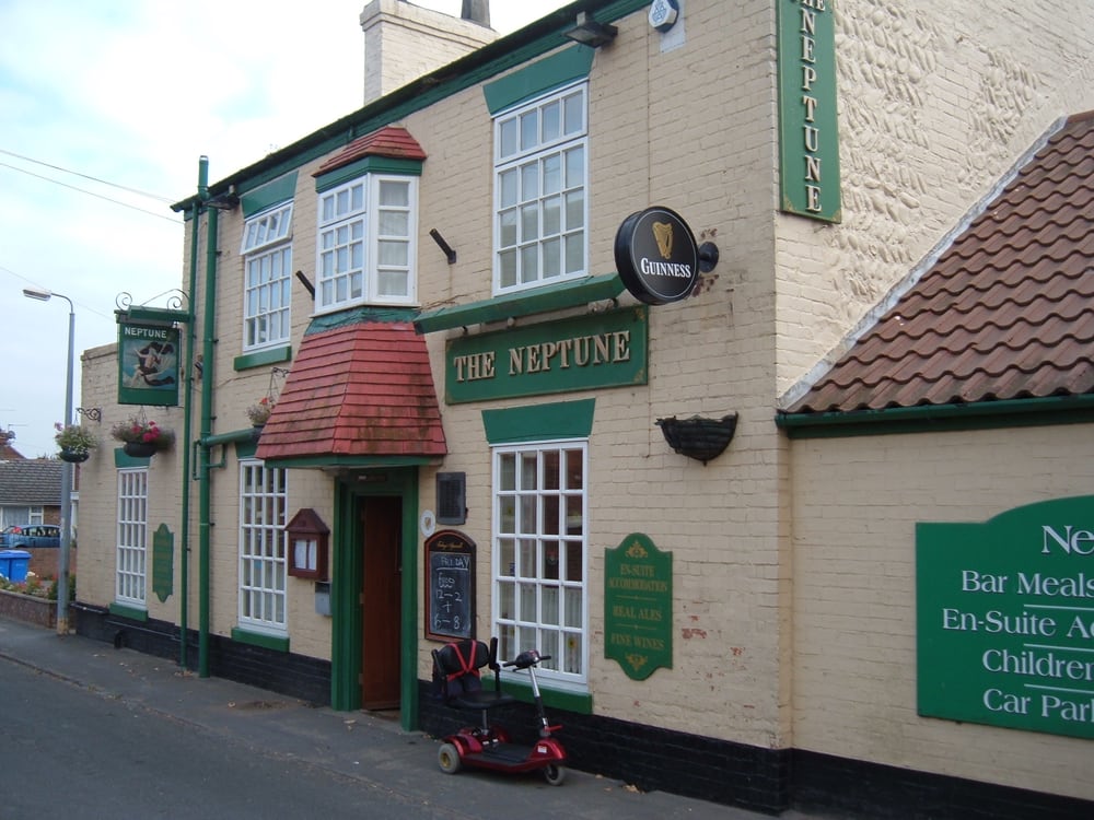 NEPTUNE INN - Seaside Road, Hull, United Kingdom - Pubs - Phone Number ...