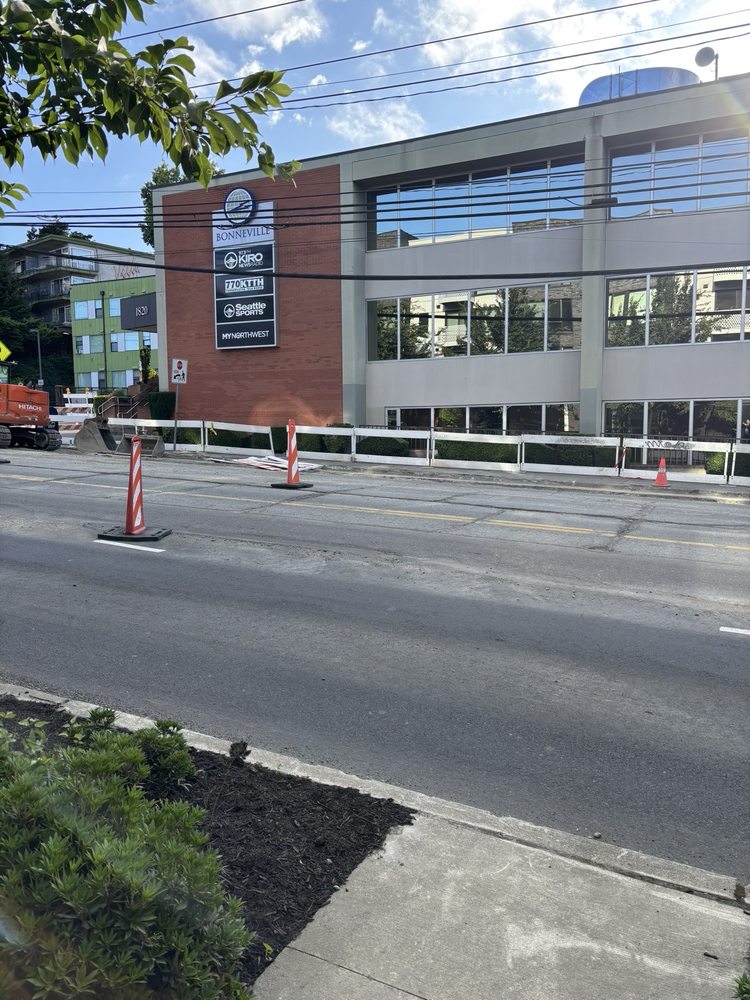 AM 770 KTTH - Updated October 2025 - 1820 Eastlake Ave E, Seattle ...