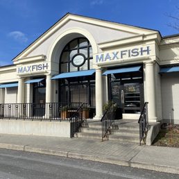 MAX FISH - Updated December 2025 - 1441 Photos & 610 Reviews - 110 ...
