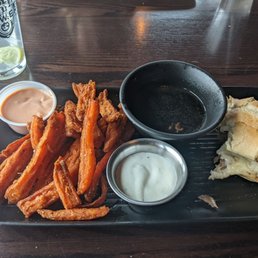 STRAP TANK BREWERY - Updated July 2025 - 582 Photos & 600 Reviews ...