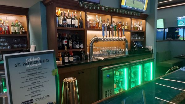 HACKER’S BAR AND GRILLE - Updated May 2025 - 98 Photos & 29 Reviews ...