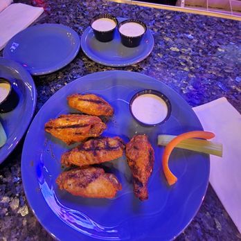 AZOOL BAR & GRILL - Updated September 2025 - 55 Photos & 150 Reviews ...