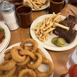 LIL’ JON RESTAURANT & LOUNGE - Updated July 2025 - 603 Photos & 806 ...