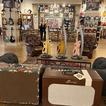 CHICAGO MUSIC EXCHANGE - Updated August 2025 - 224 Photos & 301 Reviews ...