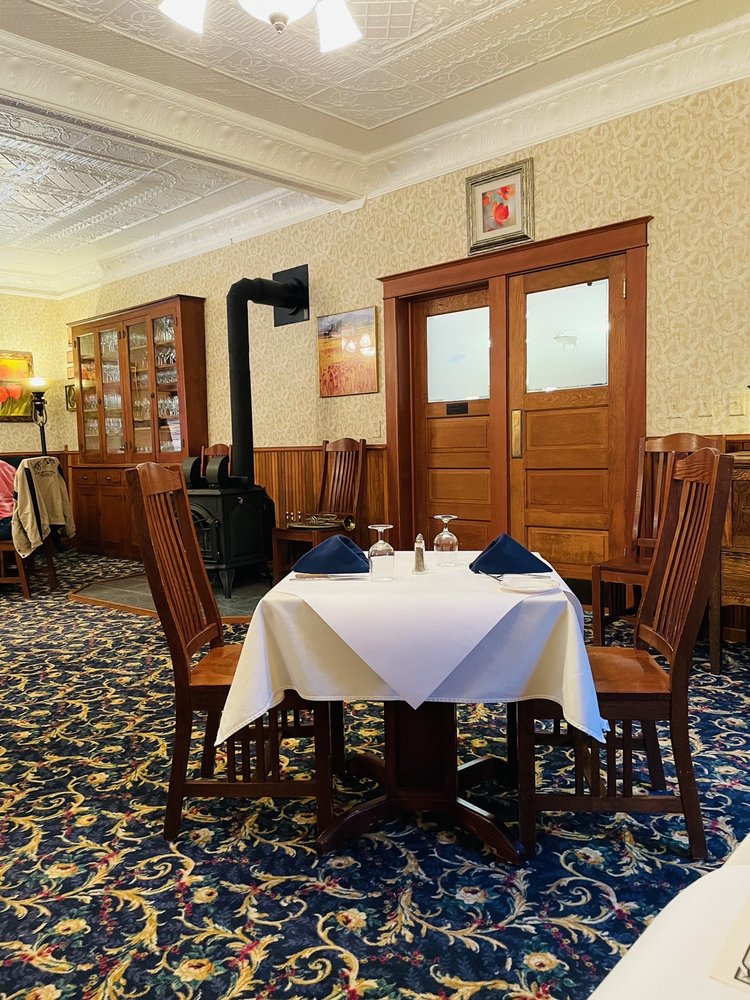 THE HISTORIC ELK MOUNTAIN HOTEL - Updated March 2025 - 31 Photos & 19 ...