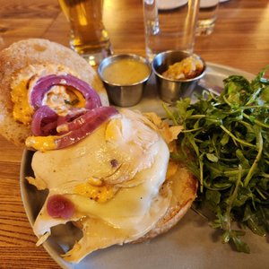 THE STABLES KITCHEN & BEER GARDEN - 15 Photos & 16 Reviews - 160 Park ...