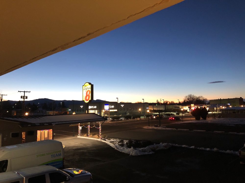 SUPER 8 BY WYNDHAM ALTURAS - Updated December 2025 - 43 Photos & 27 ...