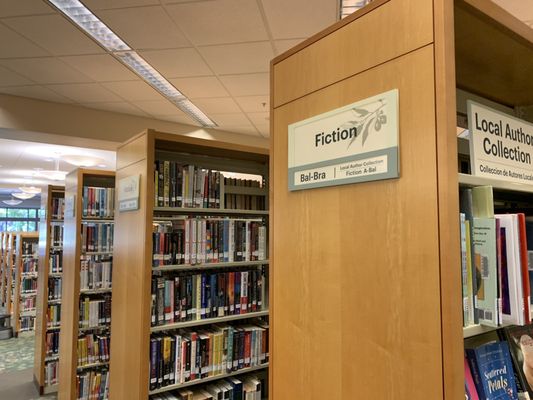 SANTA CLARA CITY LIBRARY - Updated December 2025 - 285 Photos & 229 ...