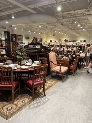 BLUE BIRD CIRCLE - Updated June 2026 - 37 Photos & 58 Reviews - 615 W ...