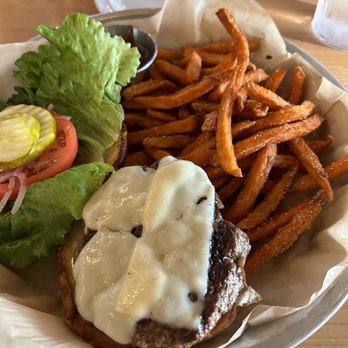 THE ROGUE ROUNDABOUT - Updated January 2025 - 55 Photos & 50 Reviews ...