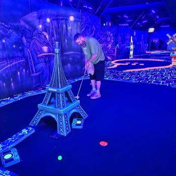 GLO MINI GOLF - Updated October 2025 - 457 Photos & 374 Reviews - 1299 ...