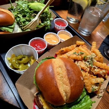 MAD OAK - Updated September 2025 - 916 Photos & 798 Reviews - 135 12th ...